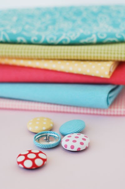 all things simple: fabric-covered buttons tutorial
