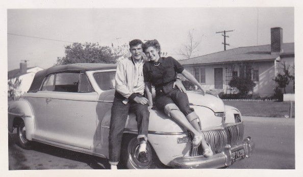 35 Vintage Snapshots of People Posing with Their Classic Convertible ...