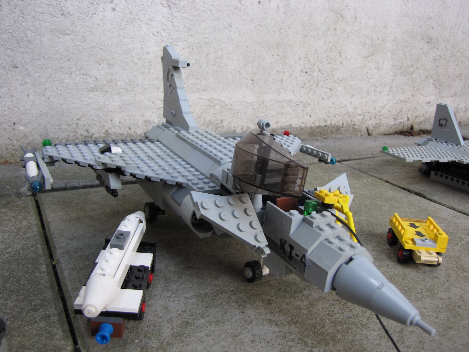 Lego bloger: Arrivée des Rafales à la base 27-D