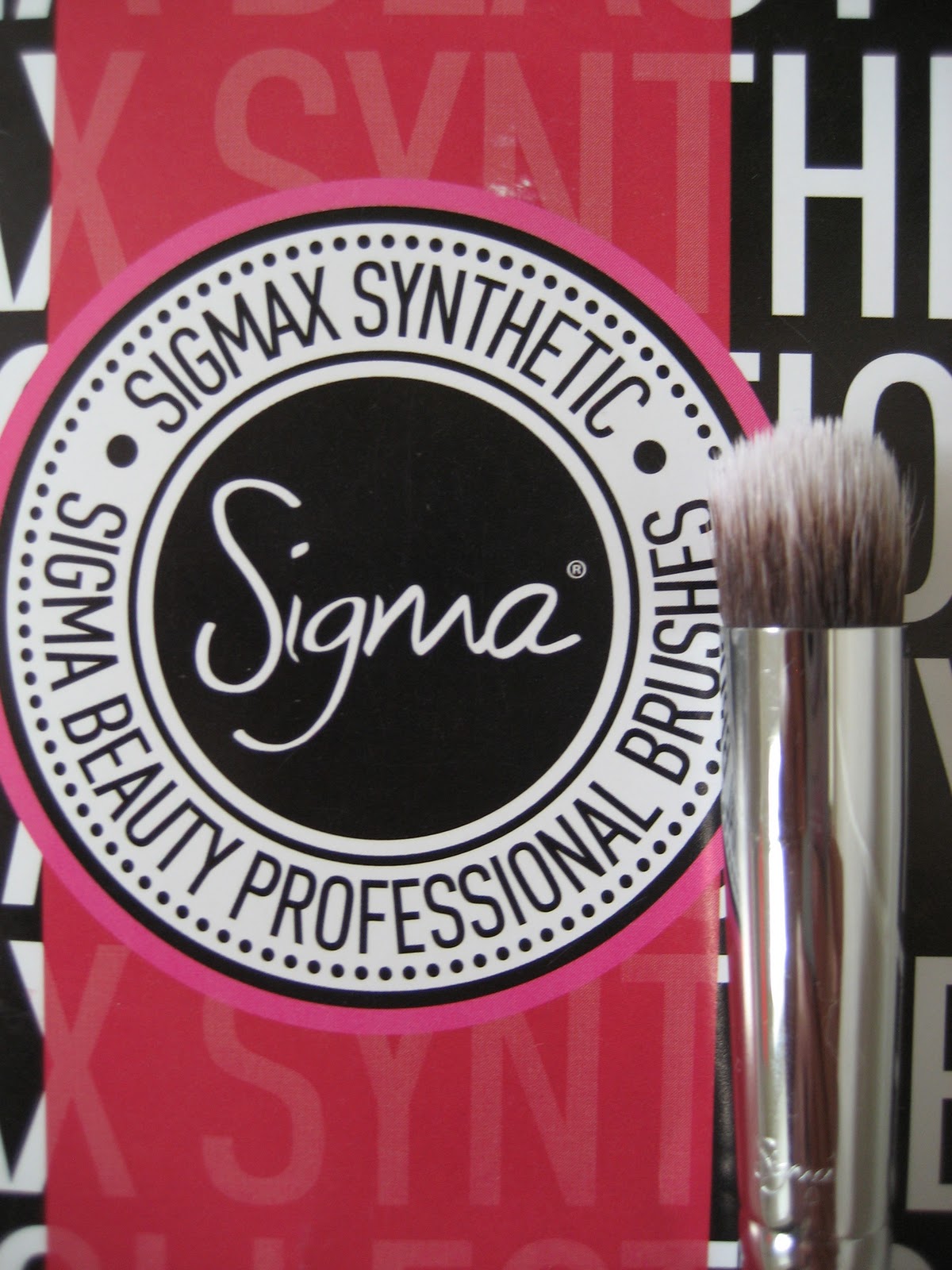 A Beauty Blog.: NEW! Sigma SigMAX brushes
