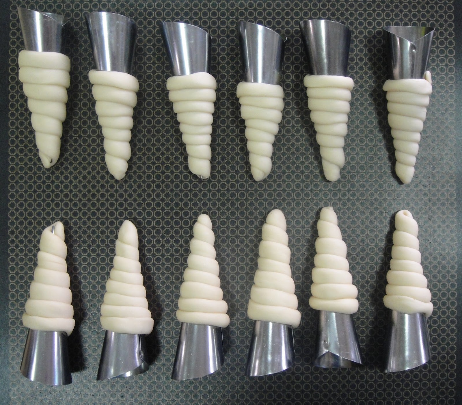 Maryam's Culinary Wonders: 194. Chicken Muskhan Cones