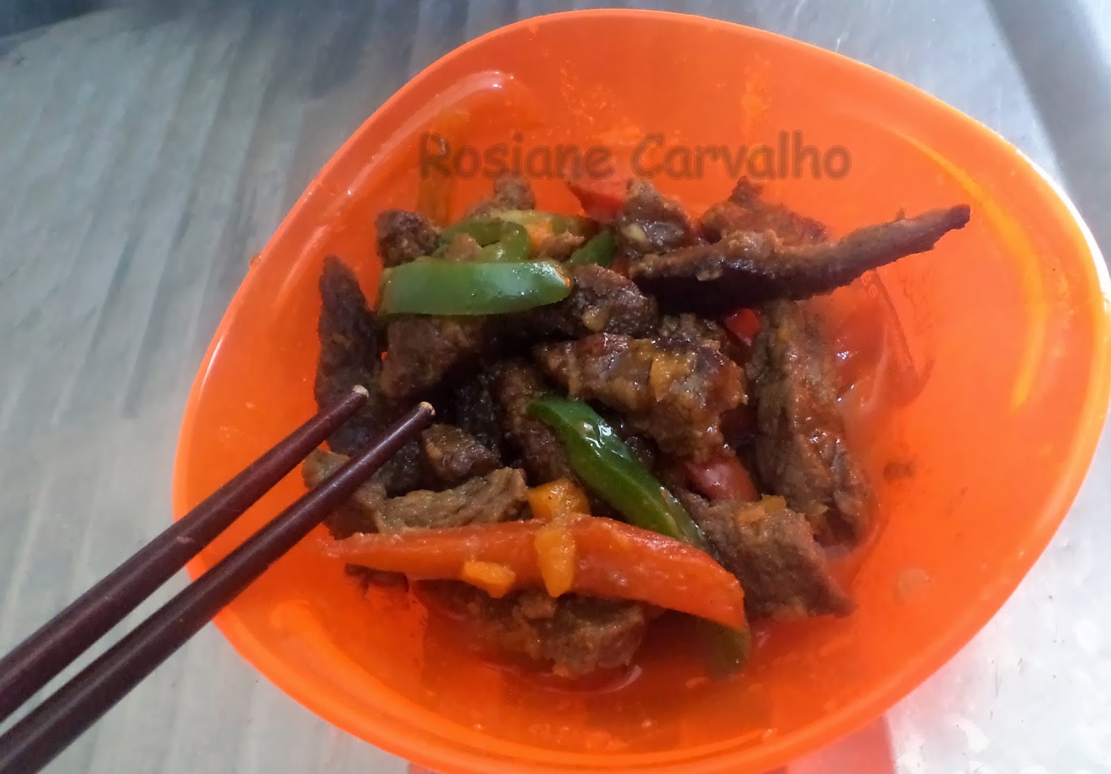 Mundo do Sabor: Iscas de carne chinesa com molho Teryaki