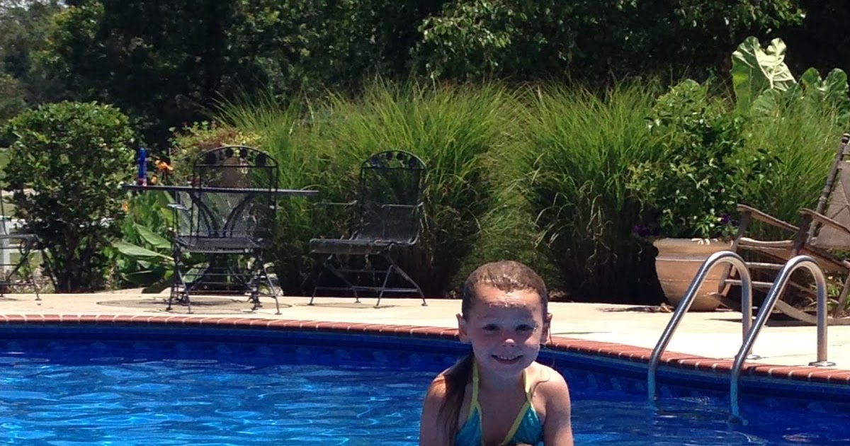 Mojoy: My girls can SWIM!!