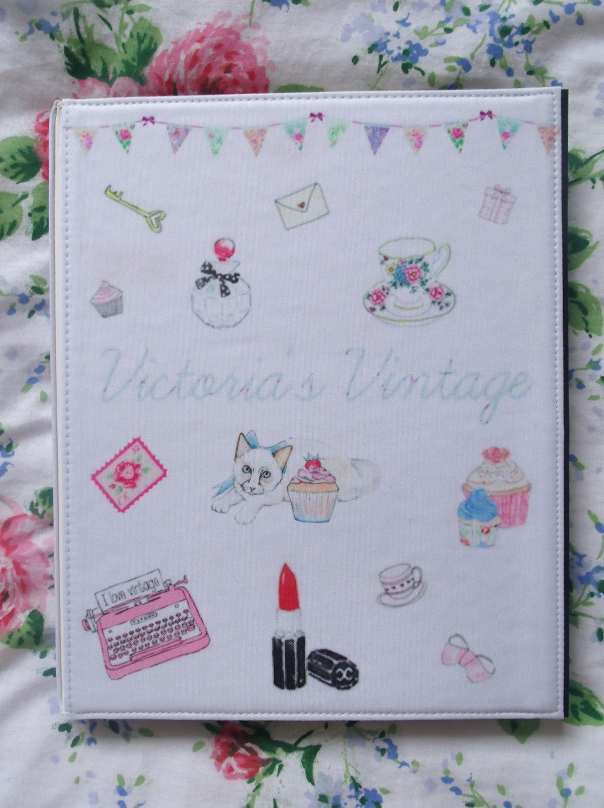 Customised iPad Case from Caseable ♥ - Victoria's Vintage Blog