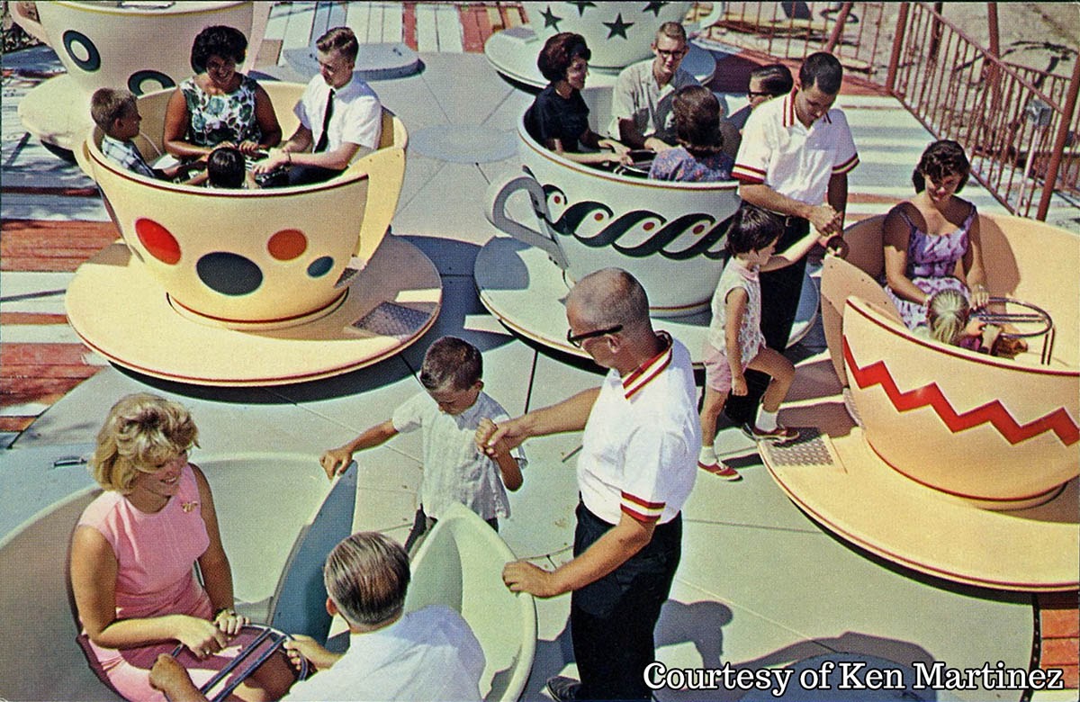 GORILLAS DON'T BLOG: Vintage Postcards - Legend City