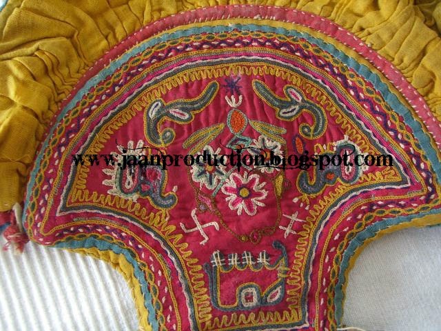 Sindhi Culture and sindhi dress: Handmade Sindhi Hand Fan
