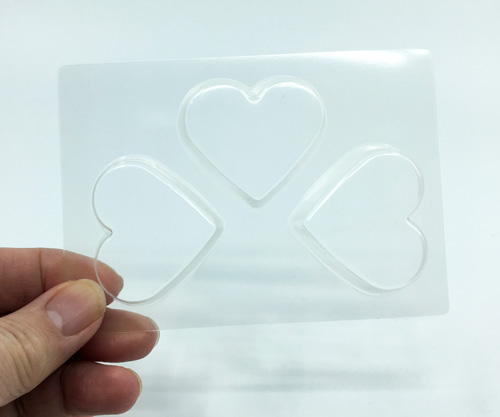 Resin and Chip Heart Jewelry and Home Decor Tutorial / The Beading Gem