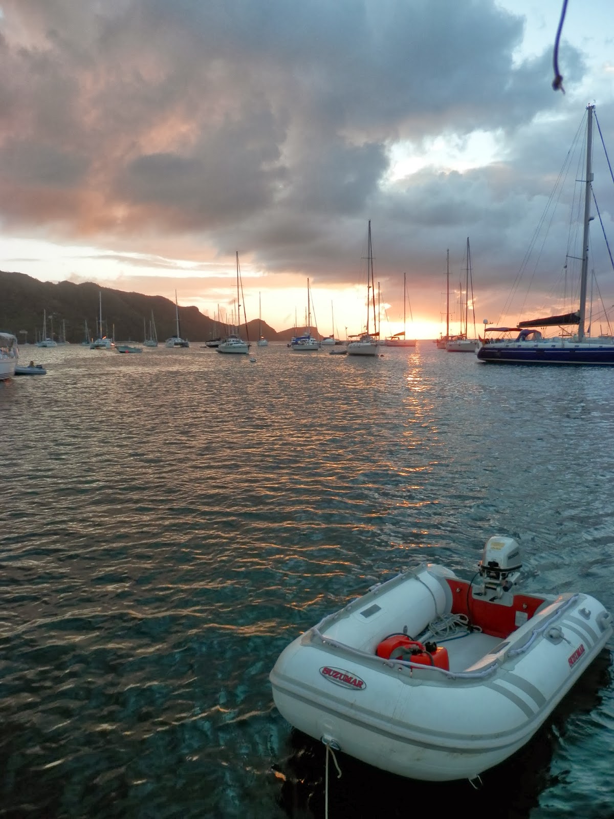 GRAN SALTO 2014 : EL MISTERIO DE CANOUAN: LA "DINGUI" PERDIDA Y HALLADA