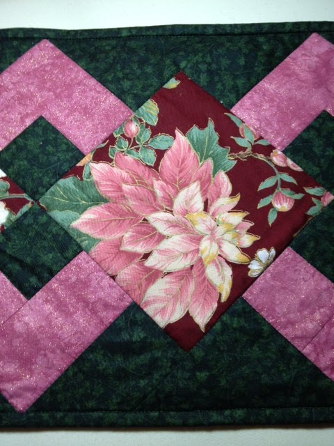 County Line Quilts: Simply a Pleasure Table Runner