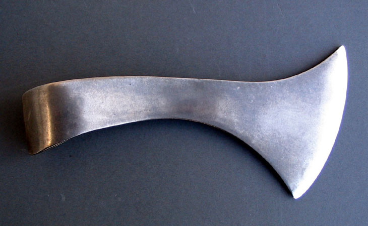 Armas y armaduras en España: Orígenes del segur