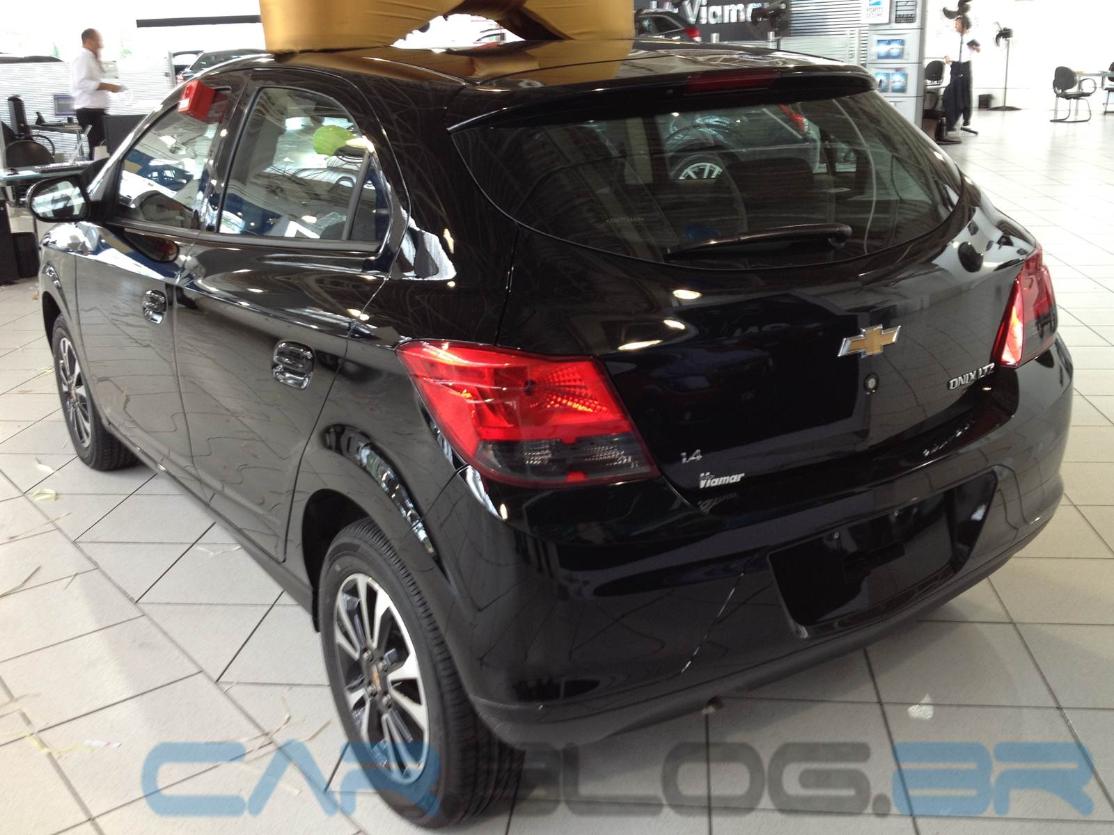 Chevrolet Onix LTZ 2013 tem preço de R$ 46.500 nas concessionárias