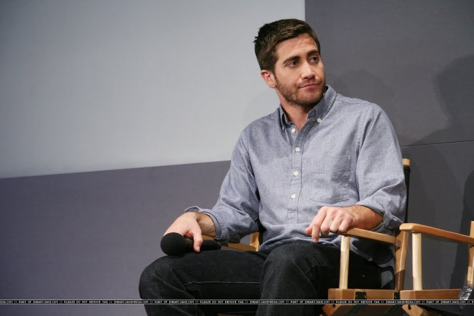 WEIRDLAND: "Source Code": Colter Stevens is a frozen hero in an ...