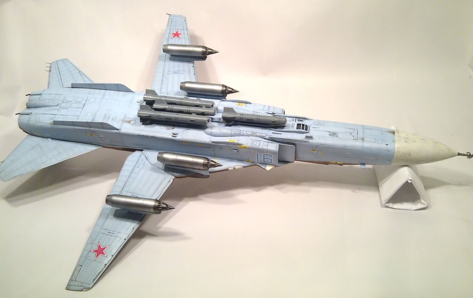 BoweModels: Build Review - Trumpeter 1/48 Sukhoi SU-24 "Fencer" D