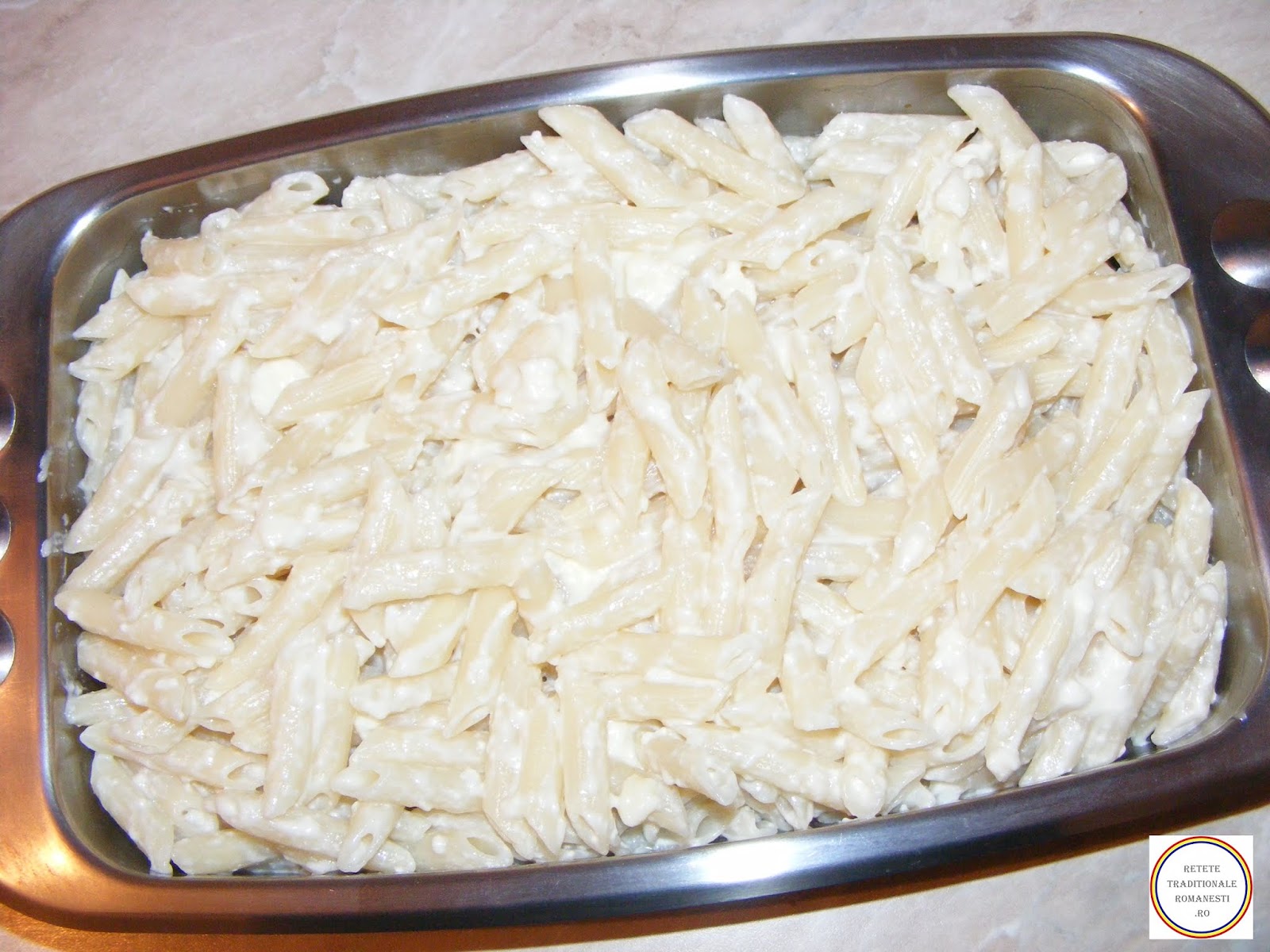 Macaroane cu branza la cuptor reteta | Retetetraditionaleromanesti.ro