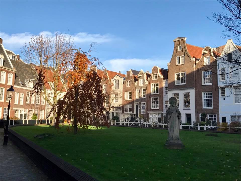 FrauMB far far away: Der Beginenhof Amsterdam - Begijnhof - The ...