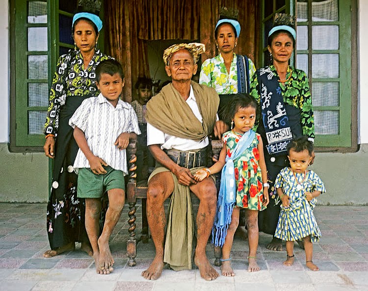 Fascinating Humanity: Indonesia: Polygamous Man And Family Portrait