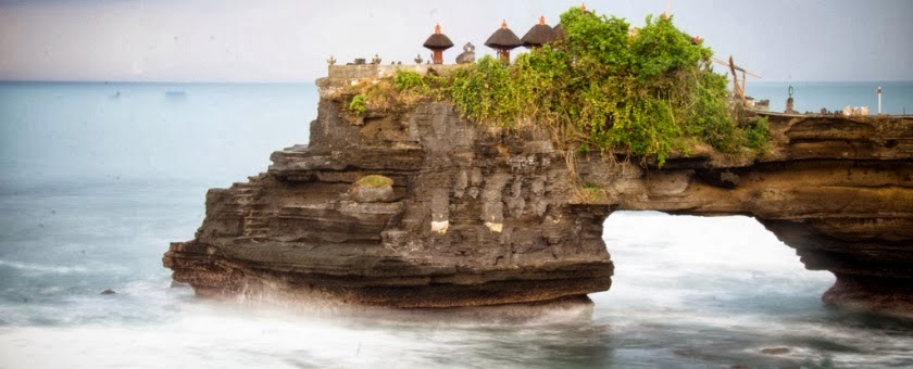 Batu Bolong Temple | Archipelago Tourism