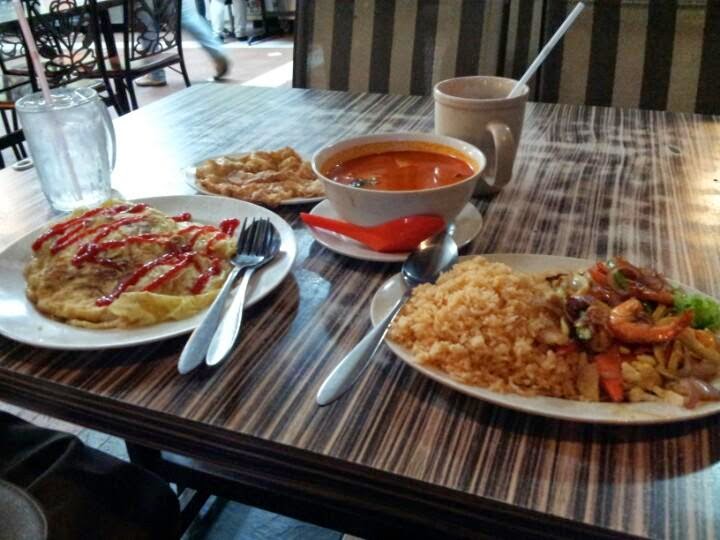 RUMAISA INN HOMESTAY: JALAN JALAN CARI MAKAN