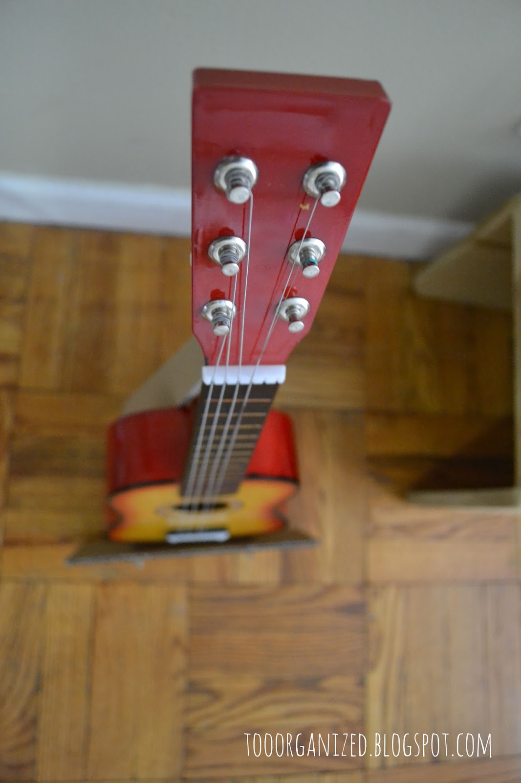 DIY CARDBOARD GUITAR STAND | TOO ORGANIZED