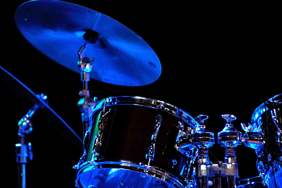 Drumming Away the Blues - X8 Drums