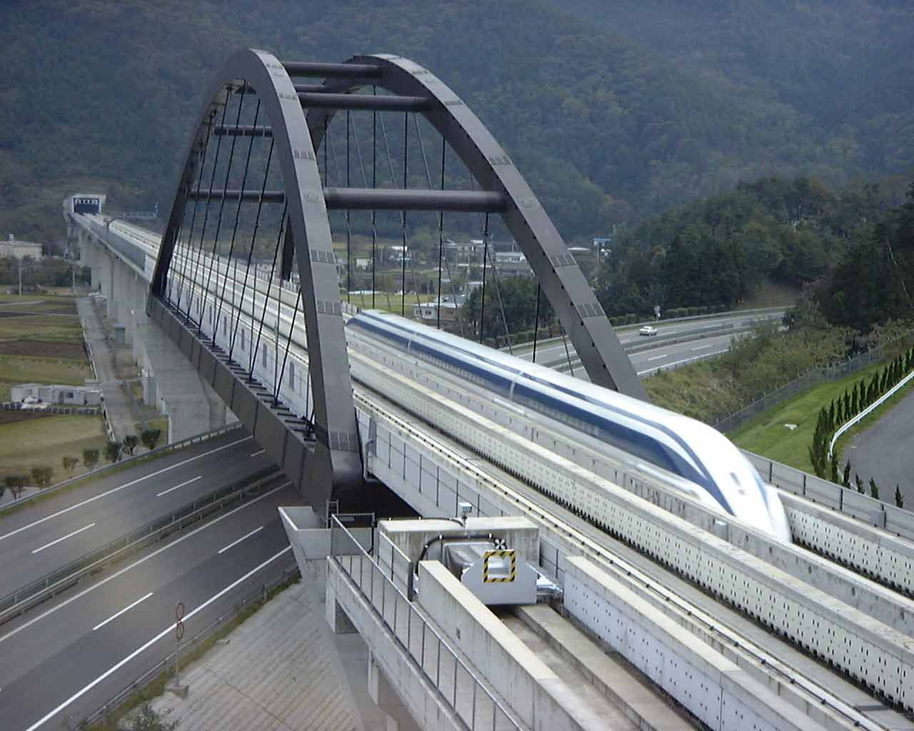 Nice To Know: Latest Fastest High-Speed Trains In The World 2011