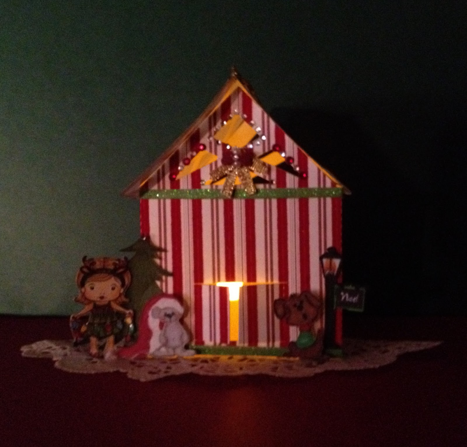 SCRAPCUTS by JUDY: CARDSTOCK HOUSE - HOME DECOR