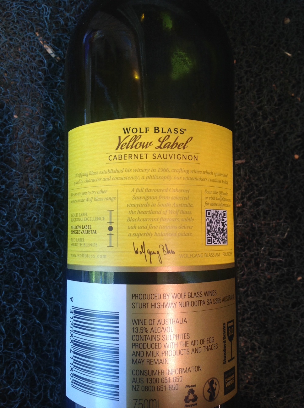 I Drink Red Wines: Wolf Blass Yellow Label 2013 CabSav SA
