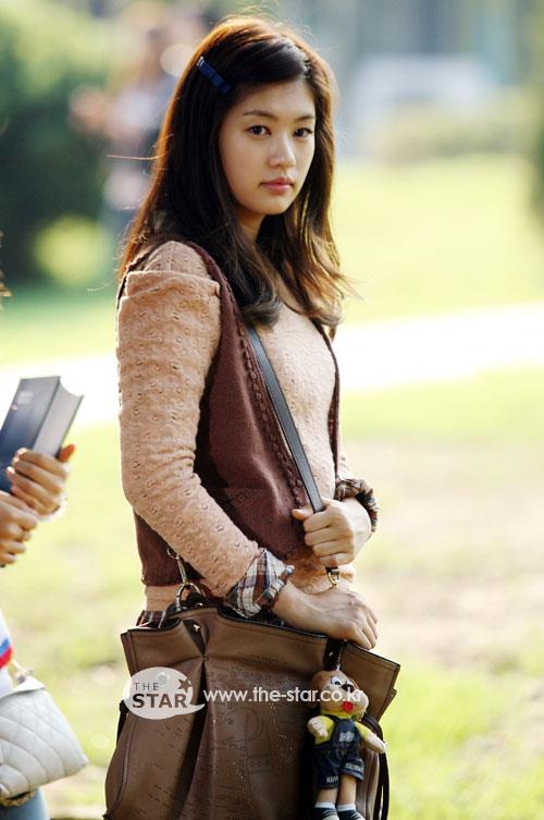 완다 현 분: Fakta tentang Jung So Min