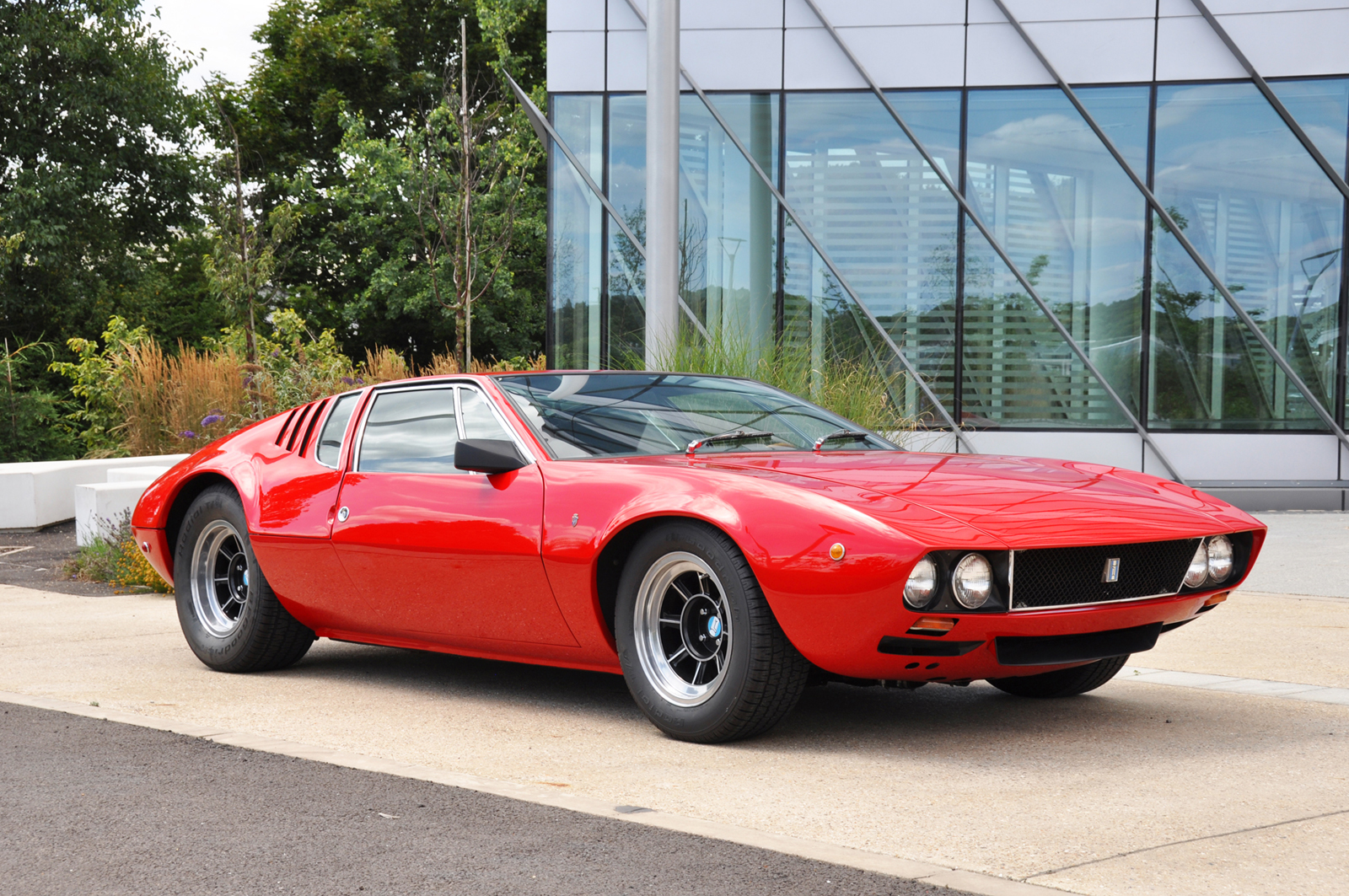 De Tomaso Mangusta - Top Sports Cars
