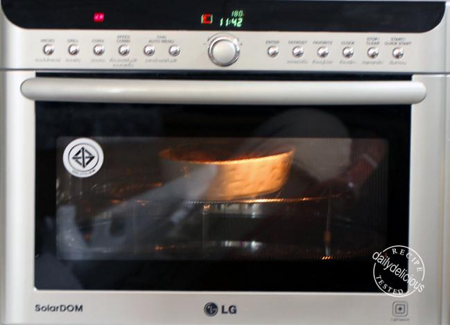 dailydelicious thai: Happy Cooking with LG SolarDom: Caramel Pecan ...