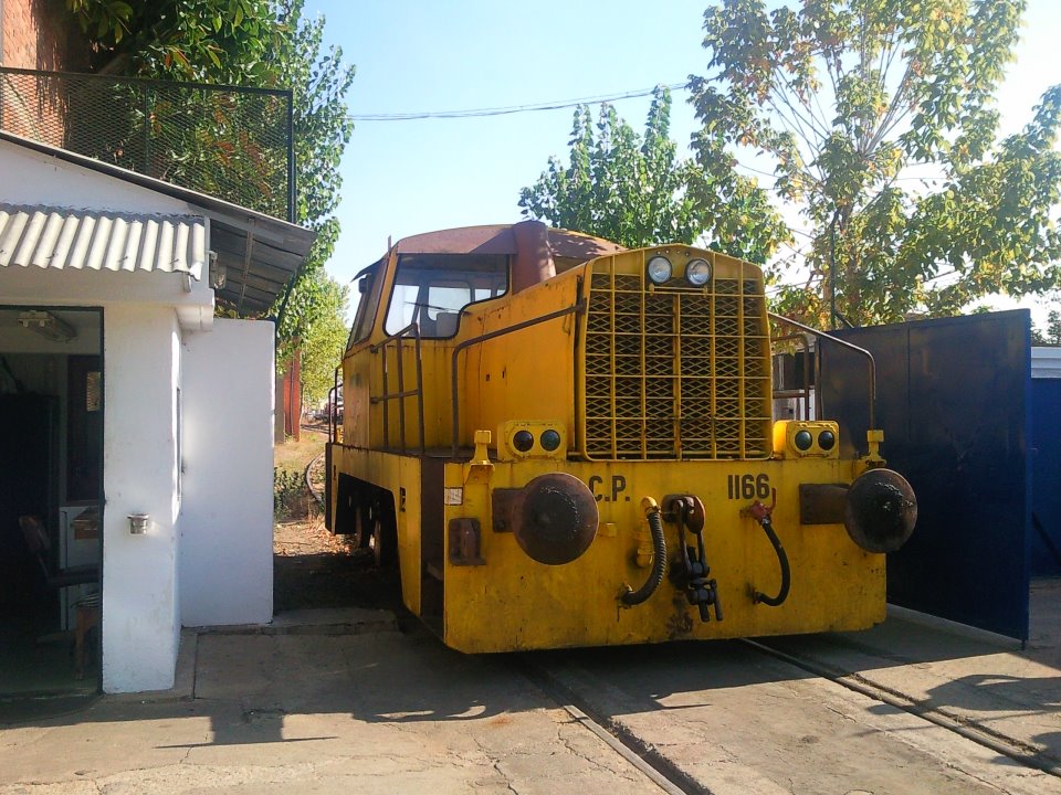 Sul e Sueste passado e presente: LOCOTRACTOR DIESEL CP SÉRIE 1150 ...