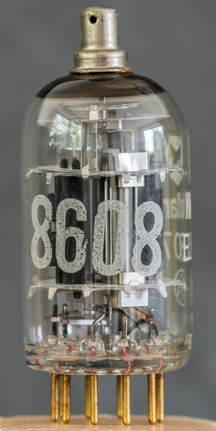 VinylSavor: Tube of the Month : The 8608 / EL5070