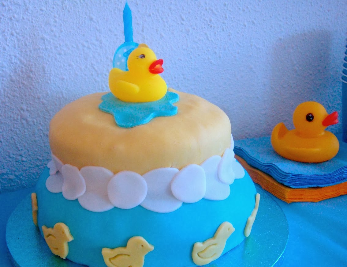 Rubber duck 1st birthday party. Fiesta del patito de goma. | Some ...