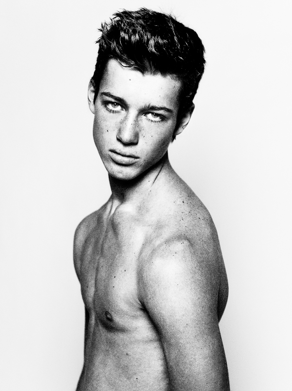 ELITE MODEL MANAGEMENT TORONTO : Photographers Love Robbie's New 'Do!