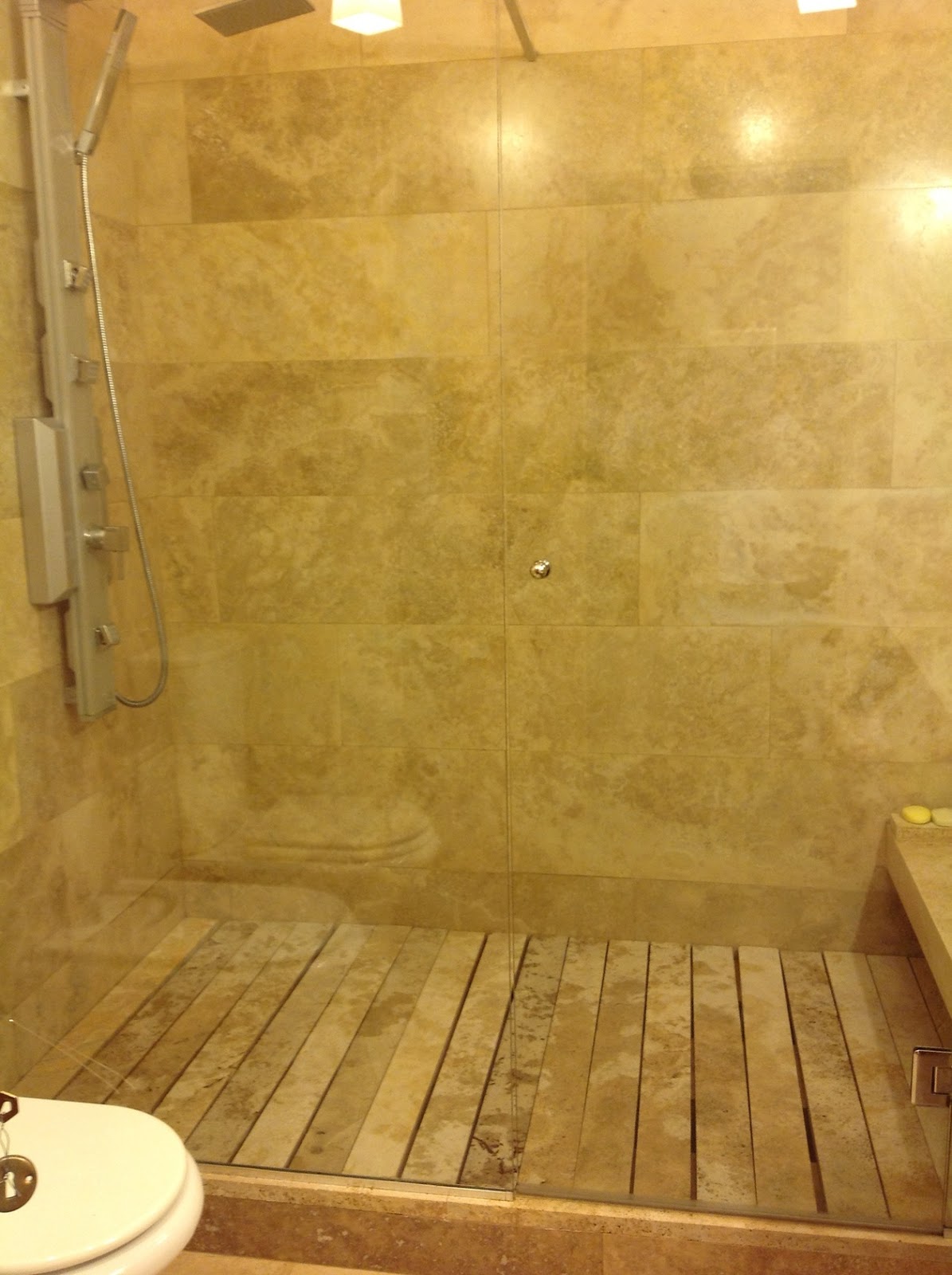 Cantera Rincon: Deck de Mármol Travertino