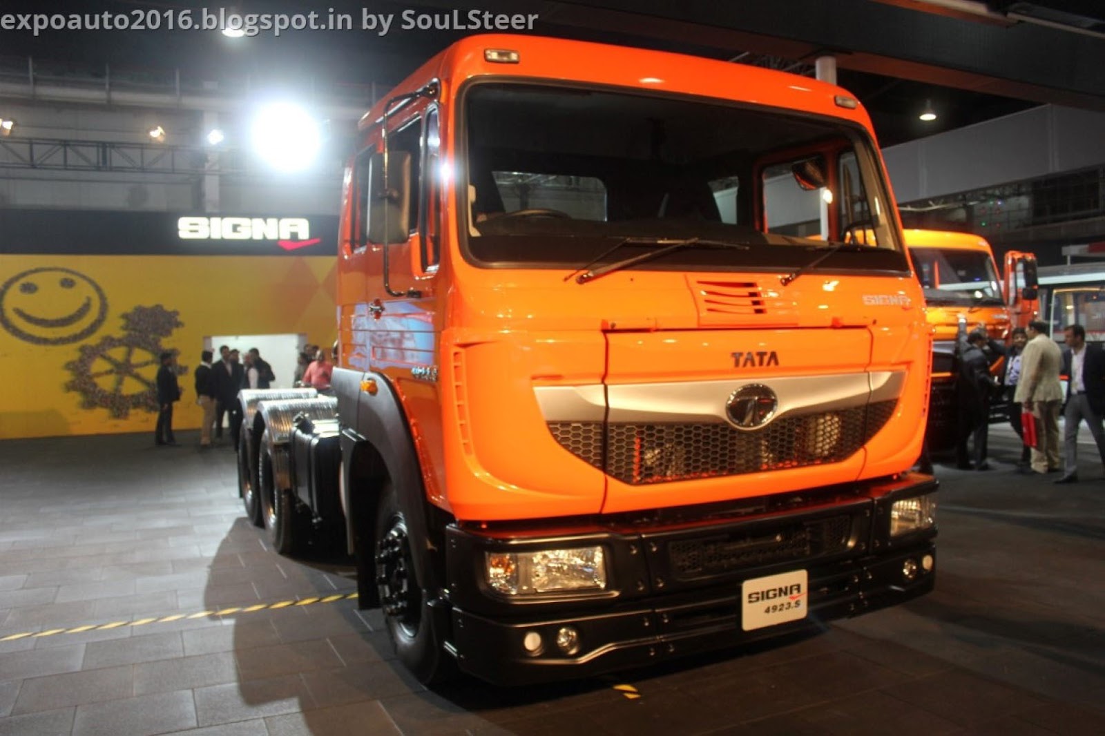 Auto Expo 2016 by SouLSteer: Tata Signa 2518.K, 4923.S and 3118.T ...