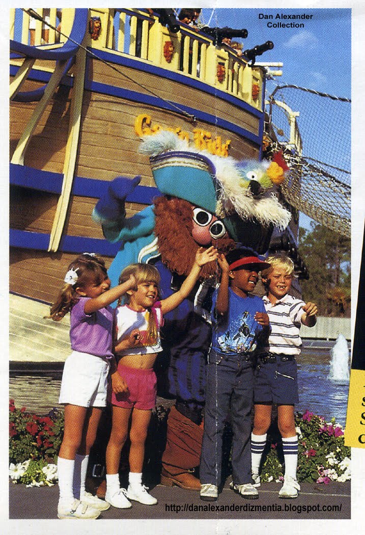 Dan Alexander Dizmentia: Shamu And The Animated Sea World Crew, Part Two