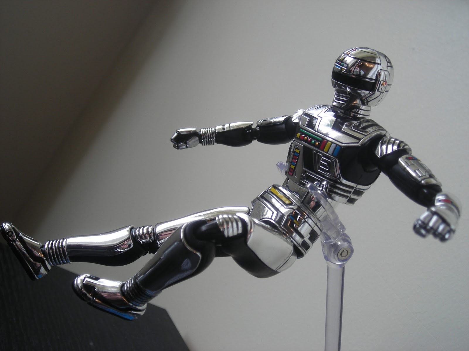 My Shiny Toy Robots: Toybox Review: S.H. Figuarts Gavan