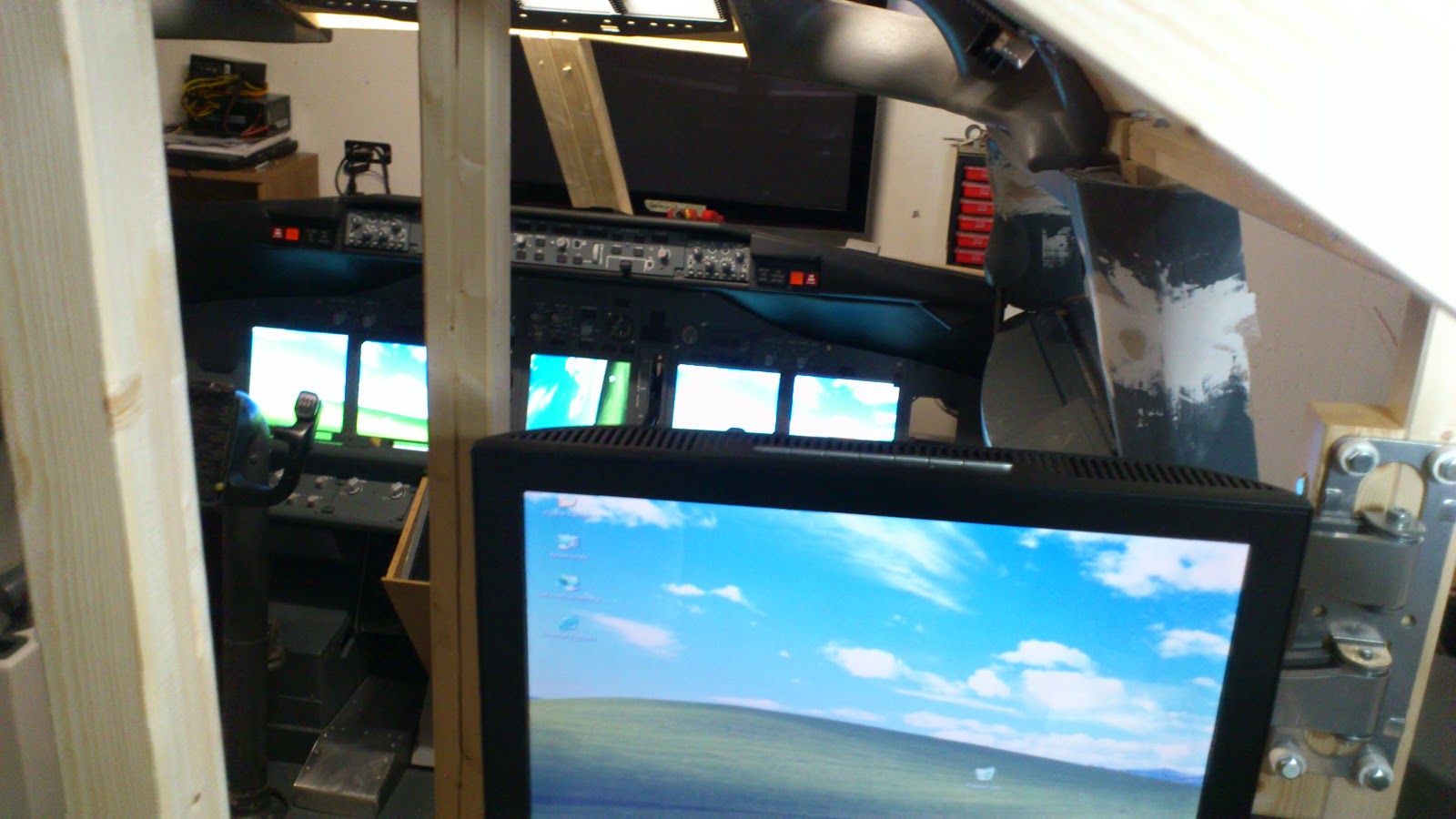 Boeing 737-800NG Fullsize Homecockpit: PC- Rack Finish and Run