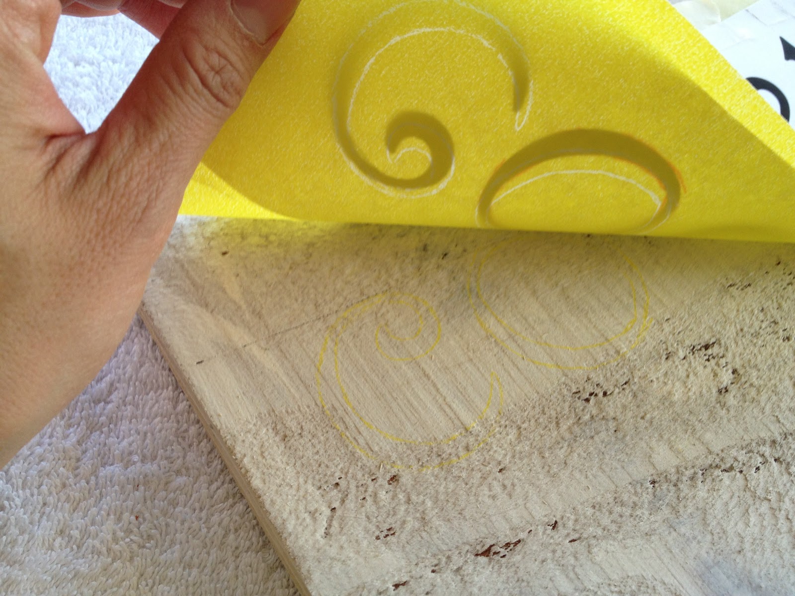 living in a gocarygo world ...: DIY wooden signs