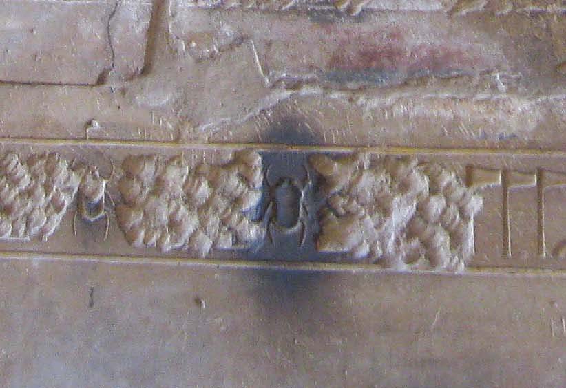 Kaponieeri: Karnakin temppeli