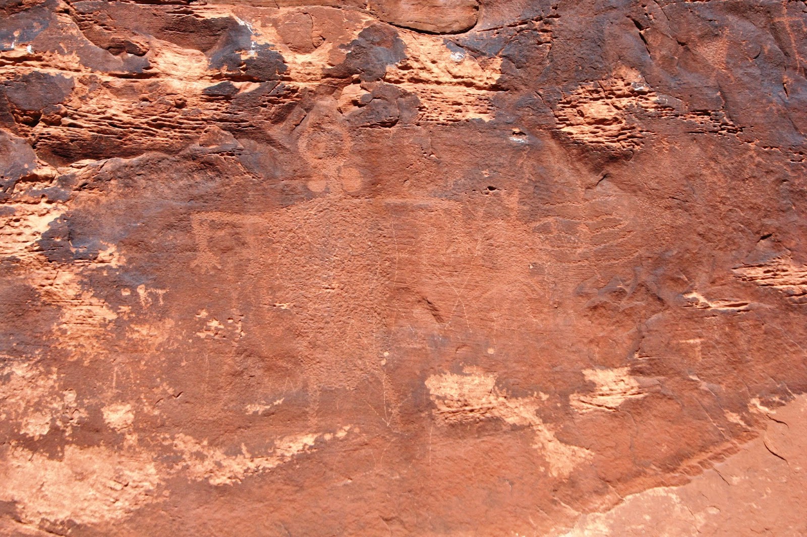 Utah Pictographs, Petroglyphs and Rock Art: Moab Golf Course Petroglyphs