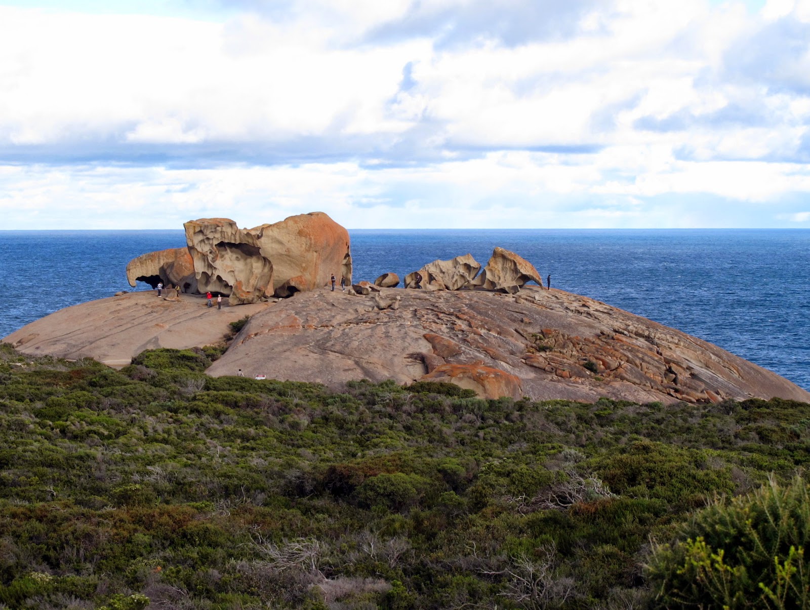 Rocks in Australia - The Cube