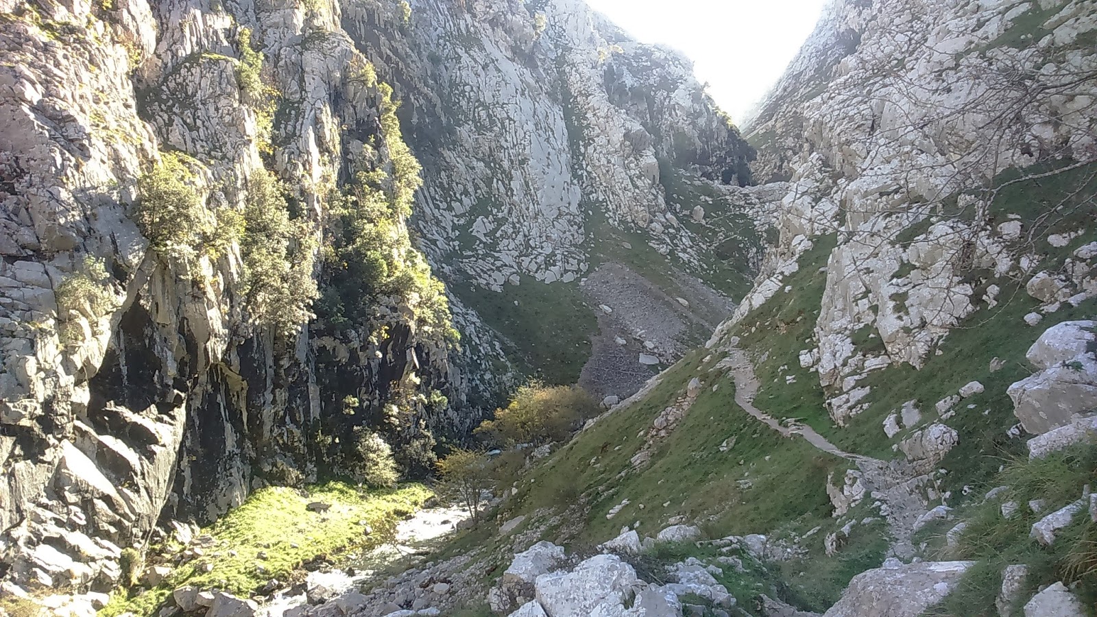 Senderismo en Bizkaia, y alrededores...: Ruta de Bulnes