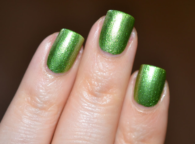 Lacky Corner: Zoya Meg