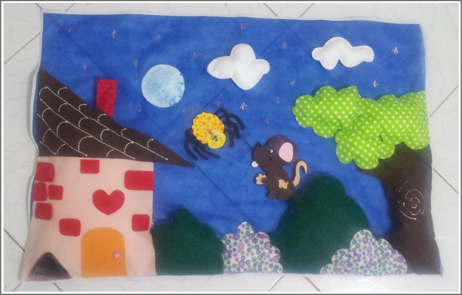 Contar e Encantar: O Ratinho e a Lua