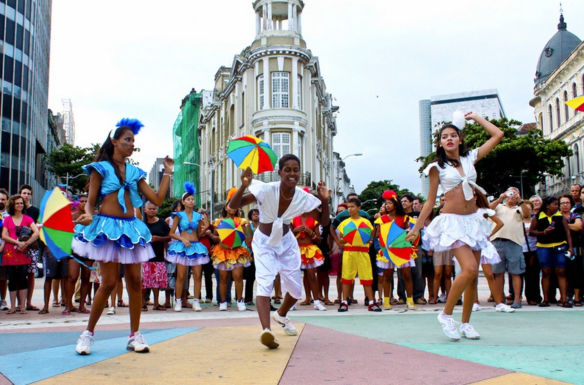 PERNAMBUCO / BRAZIL: DANÇA DO FREVO EM PERNAMBUCO / BRAZIL