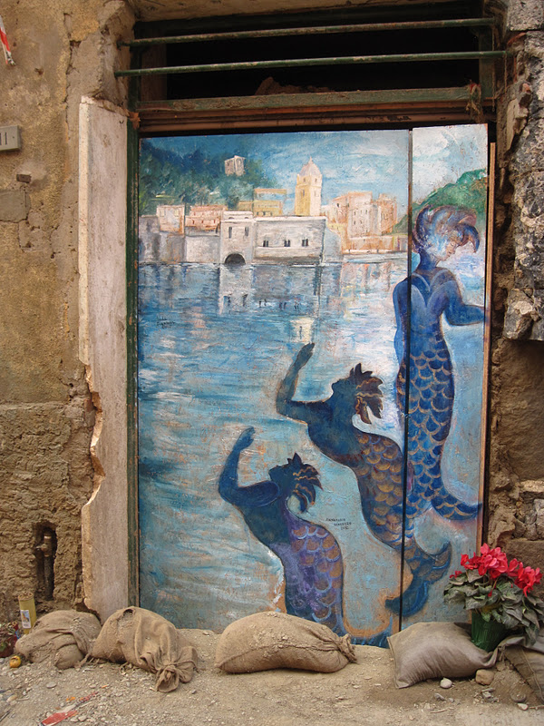 I'm an Outlaw, Not a Hero: Vernazza, Via Roma Part 2, Cinque Terre, Italy.