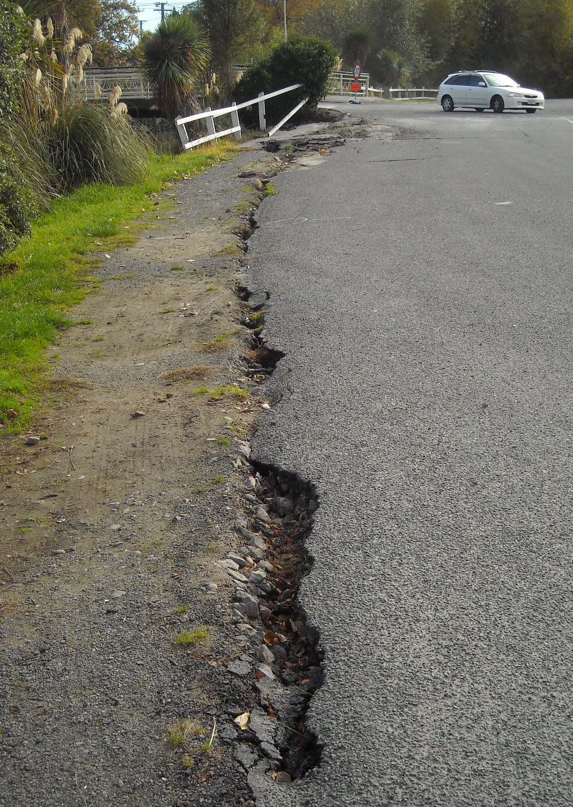 Woza Wanderer: Killer Quake. CONTAMINATED WATER. Avon River, Avonside ...