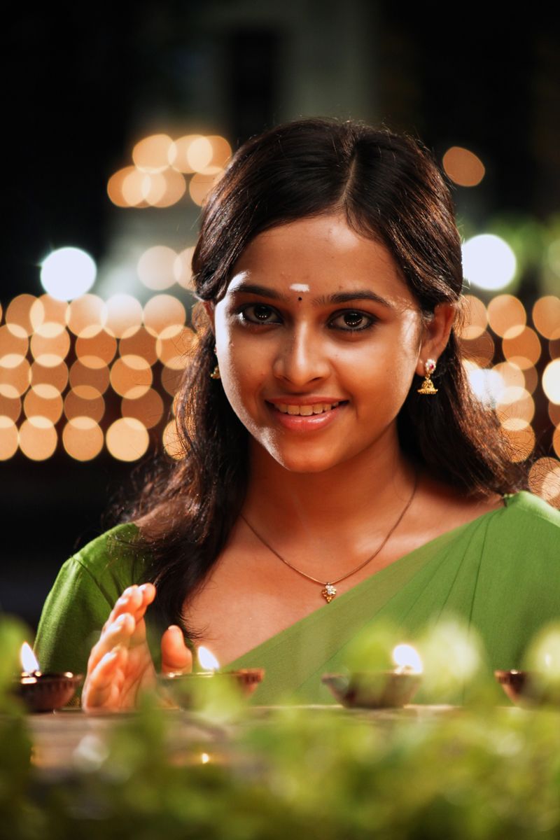 Sri Divya Photoshoot | Tollywoodtv